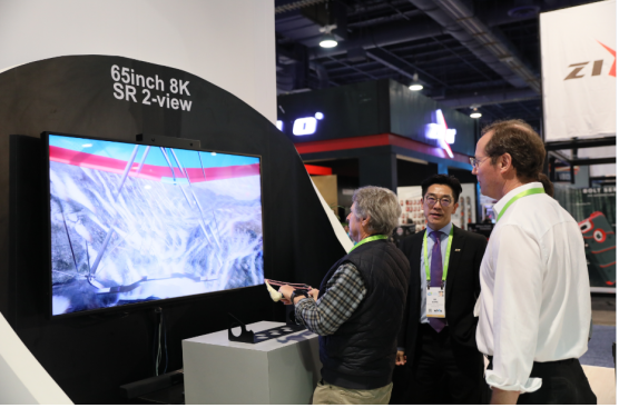 SR 定义 3D 新未来 康得新 3D+战略出击 CES2018 | 极客公园